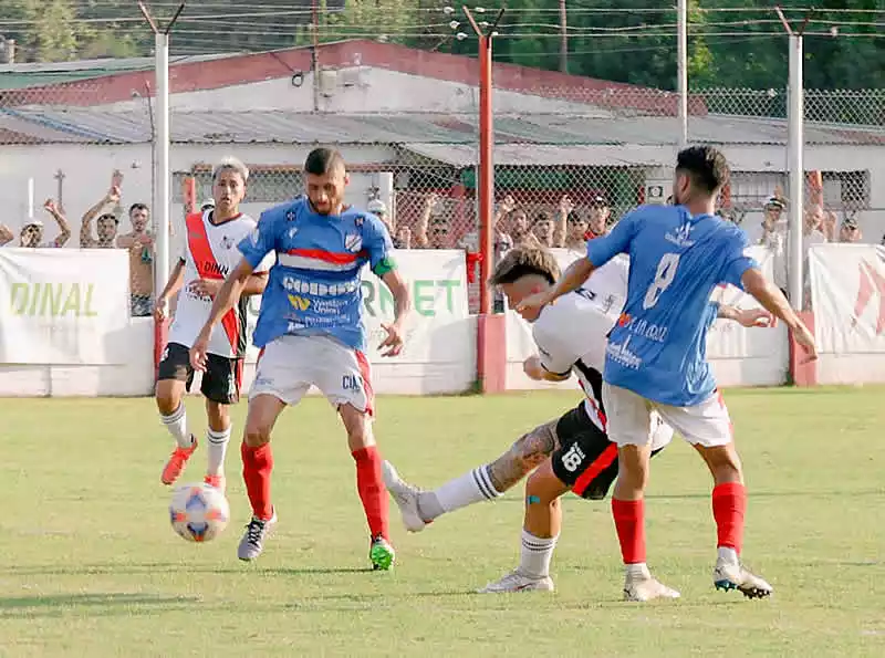 Luján Debutó con Victoria en la Primera C - Por Deporte